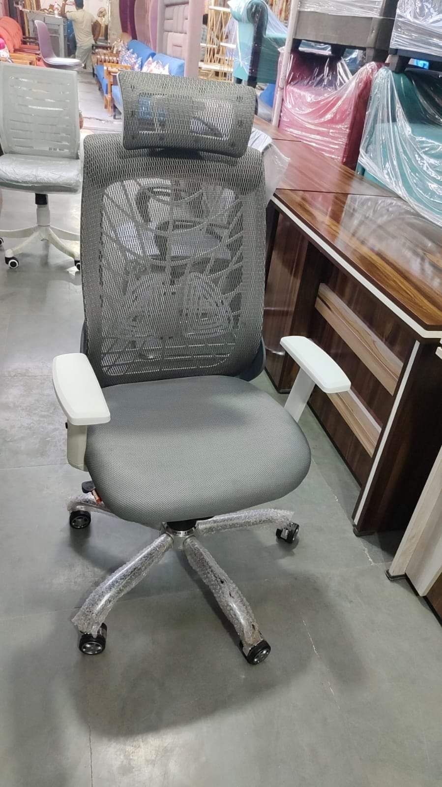 Spider Design Mesh Back Ergonomic Revolving Chair | Daraz.com.np